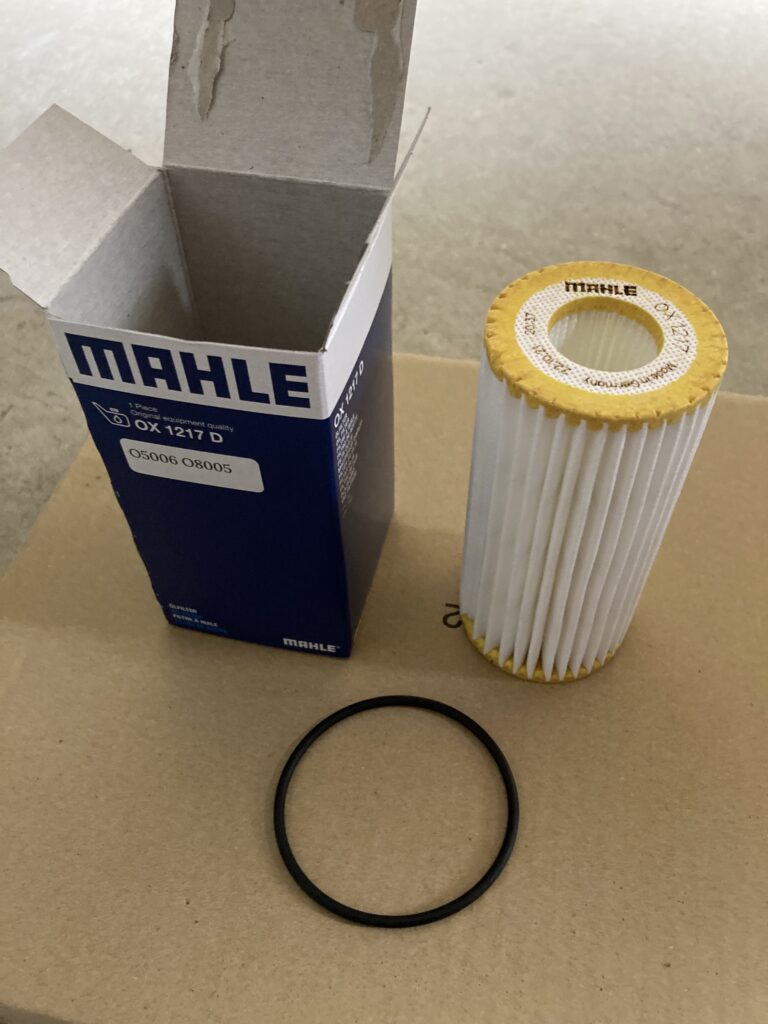 フォルクスワーゲン ゴルフ AUCHH エンジンオイル＆オイルフィルタ交換方法 画像付 | 僕の整備キロクボ